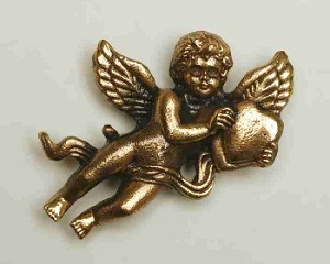 Engel med hjerte bronzedekoration 660 - Aalborg Broncestøberi ApS